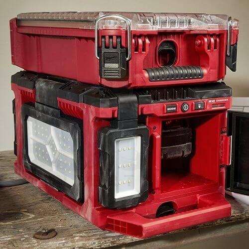 M18 POALC-0 ไฟสนาม PACKOUT 18 โวลต์ - STintertrade